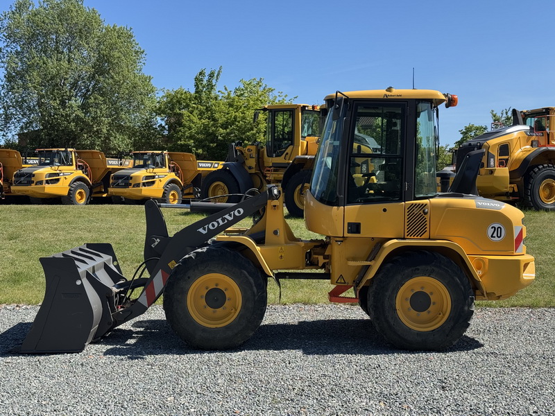 Wheel loaders - Podlasly Baumaschinen